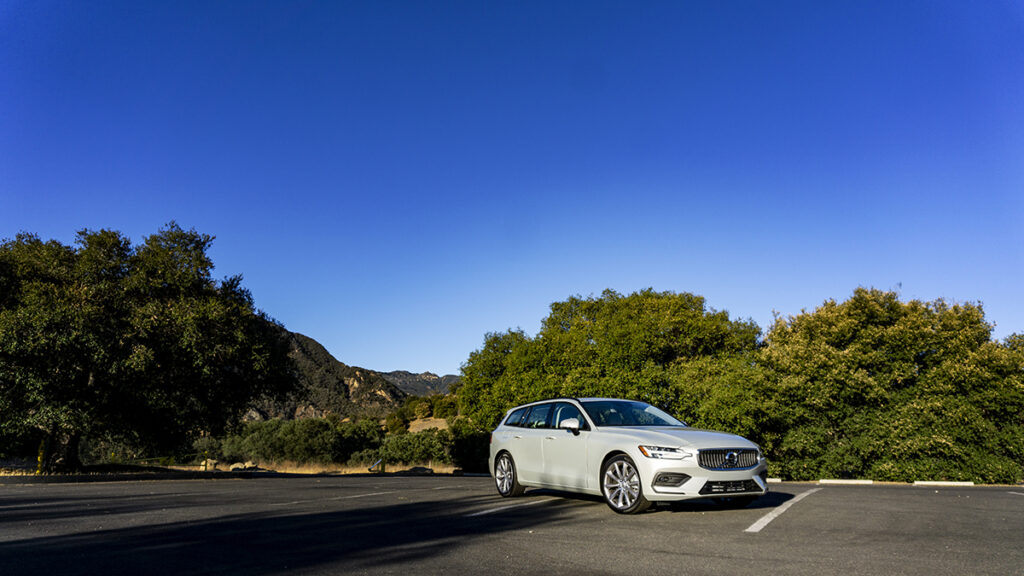 Driven Volvo V60: Volvo Revisits the 60s and They're Better Than Ever ...